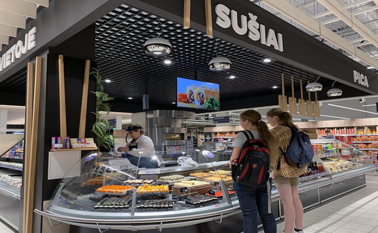 Sushi Robot, Sushi Machine TOP,INC. in Japan